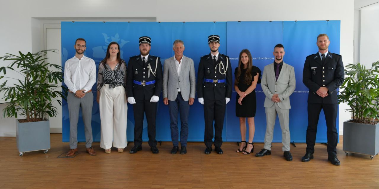 Assermentation de quatre membres du cadre civil et de deux membres du ...