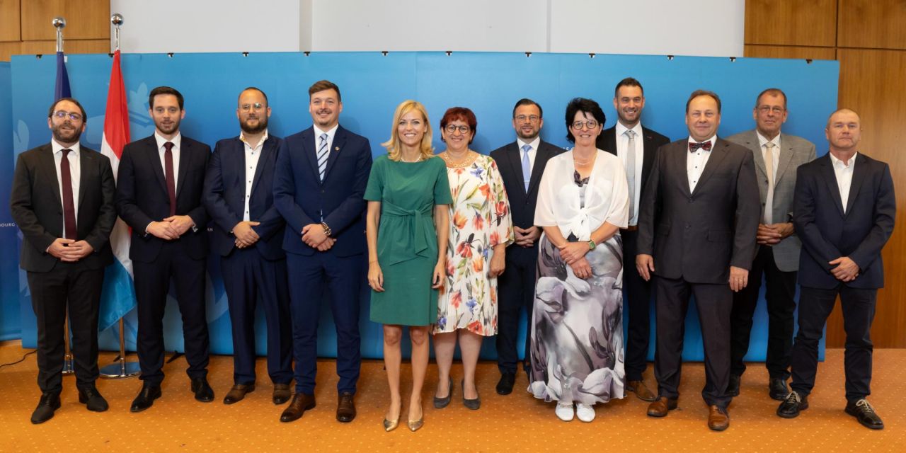 Assermentation des collèges des bourgmestre et échevins - gouvernement ...