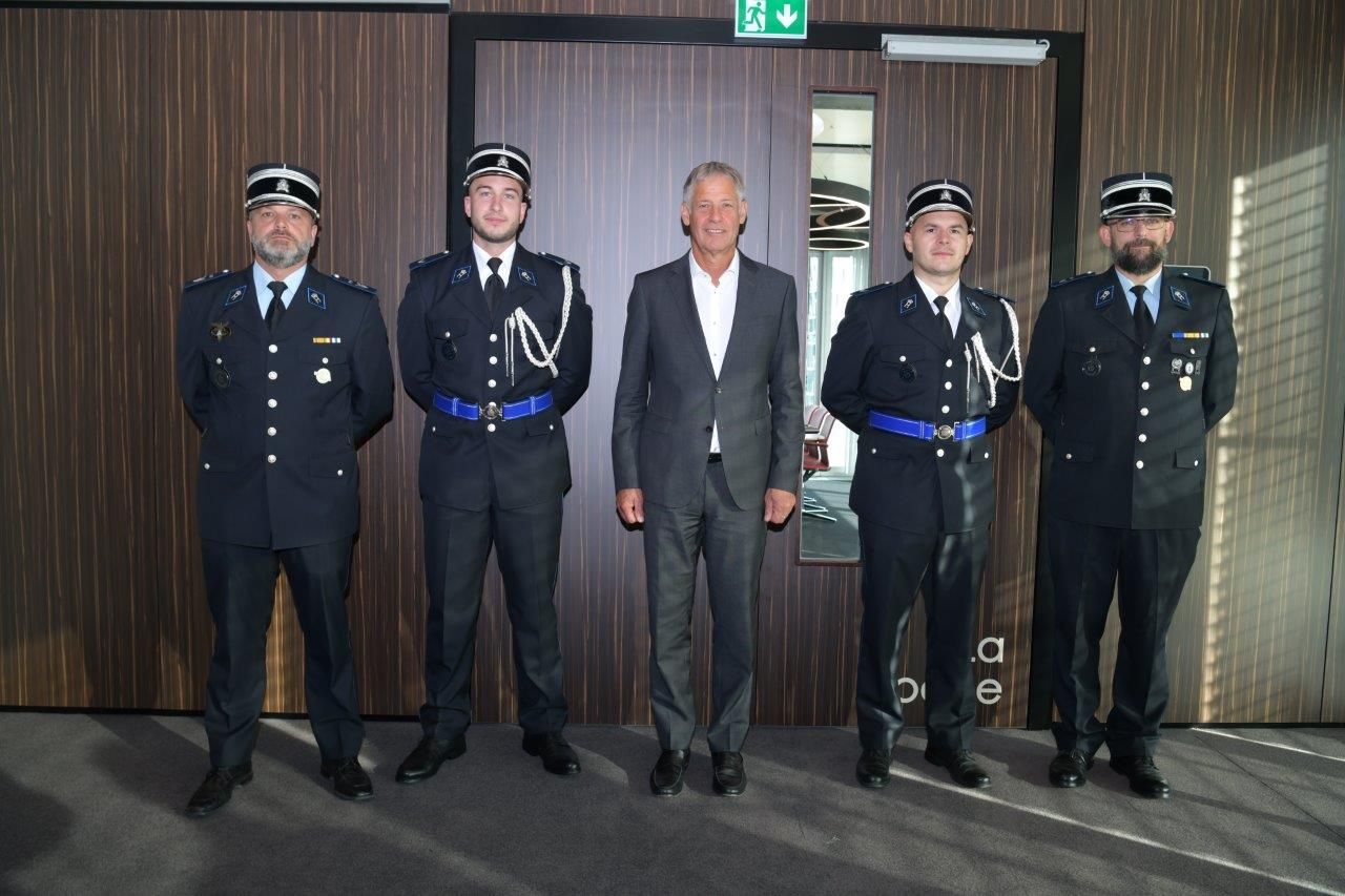 Assermentation cadre policier et cadre civil - gouvernement.lu // Le ...