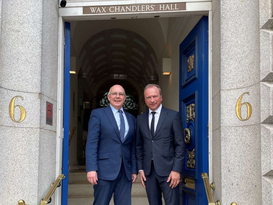 Gilles Roth en déplacement à Londres dans le cadre d'une mission ...