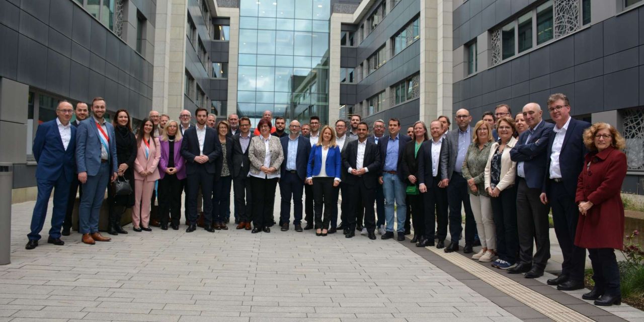 1st signing ceremony for the "Gemengepakt vum interkulturellen ...