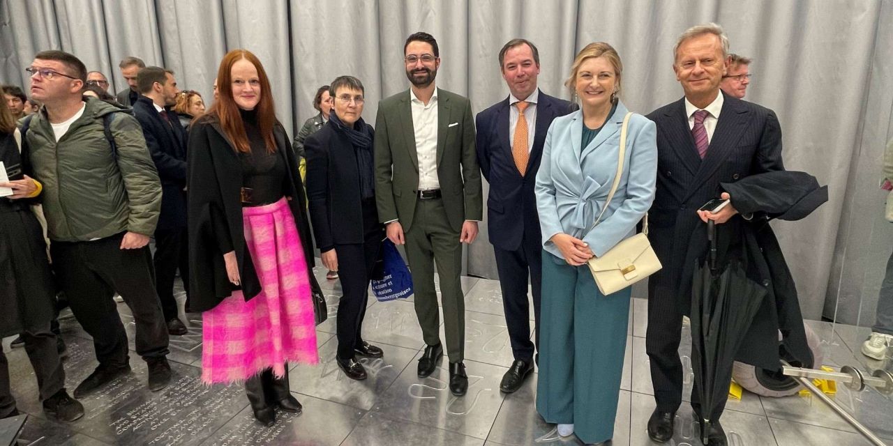 Eric Thill a inauguré le pavillon luxembourgeois à la 60e exposition ...