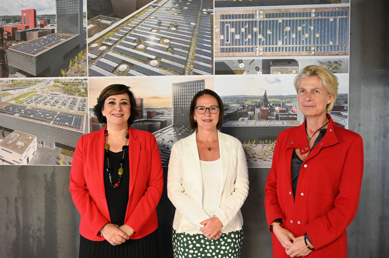 Mise en service de l'installation photovoltaïque de la Maison du Savoir ...