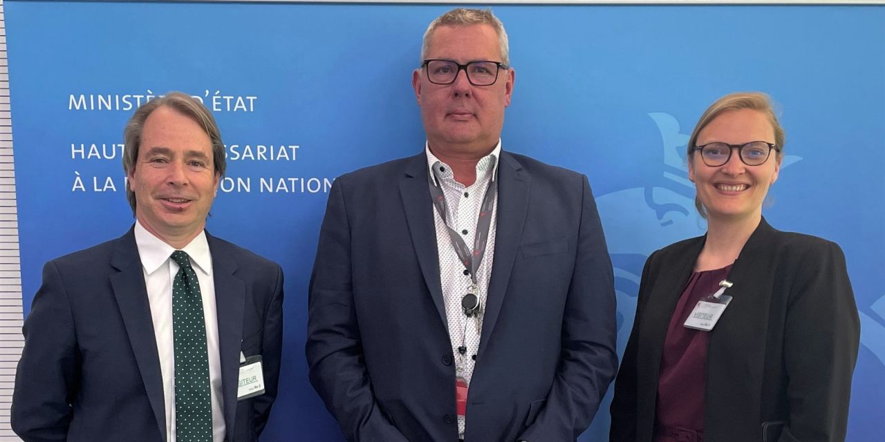 Le Consul de l'Espagne au Luxembourg et la Consule des États-Unis ...