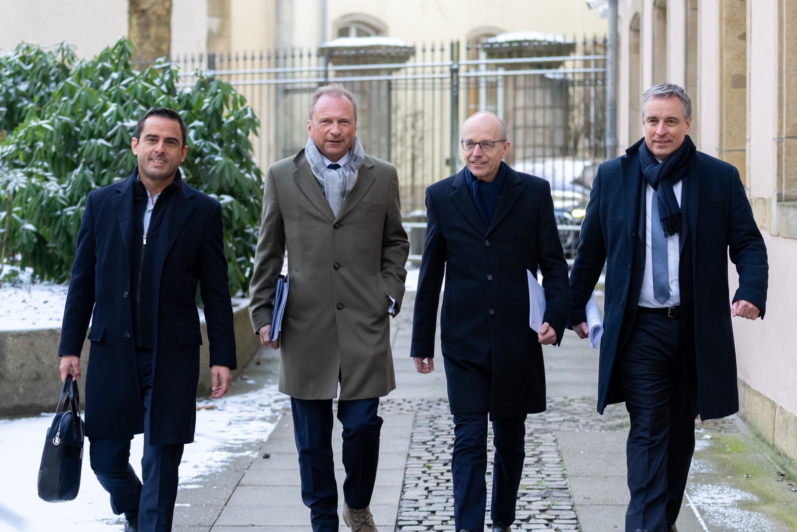 "Mateneen. Fir all Famill. Fir all Kand.": le Premier ministre Luc ...